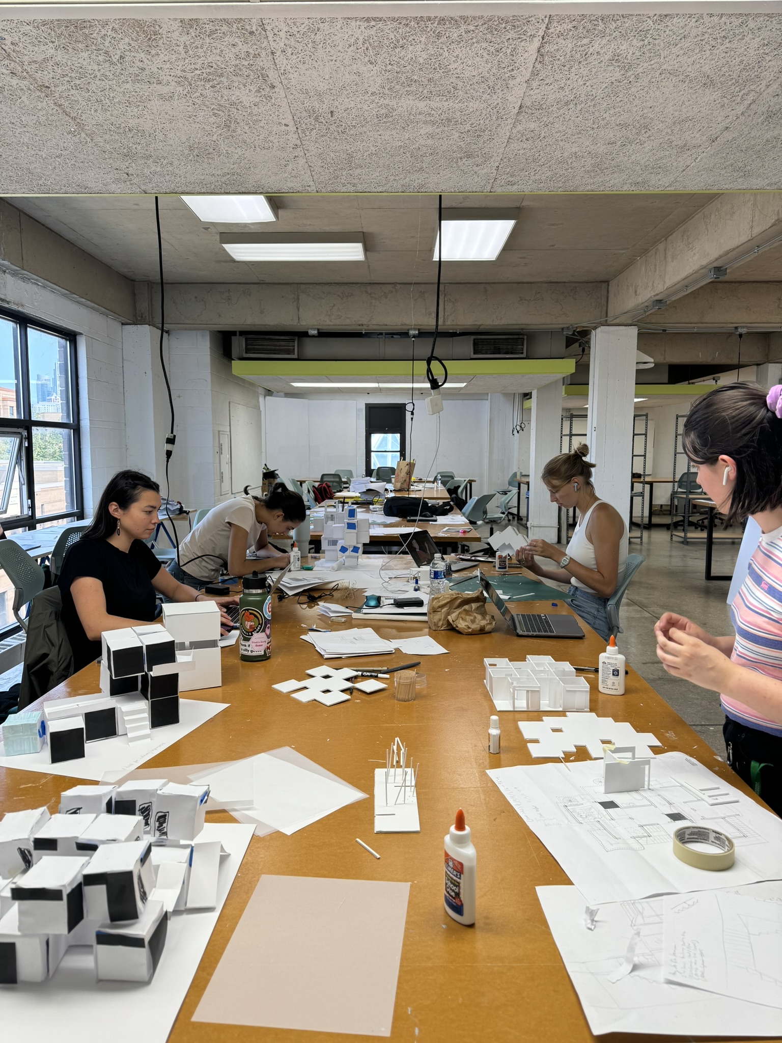 HIARCH AND YARCH UNIVERSITY OF ILLINOIS AT CHICAGO - Architecture ...